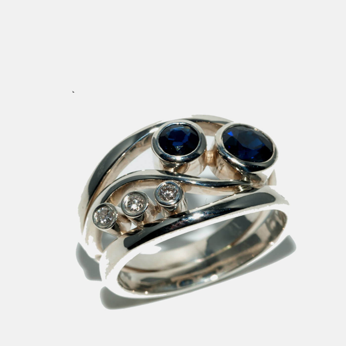 Dreaming of the sea! – Small Space Jewellery